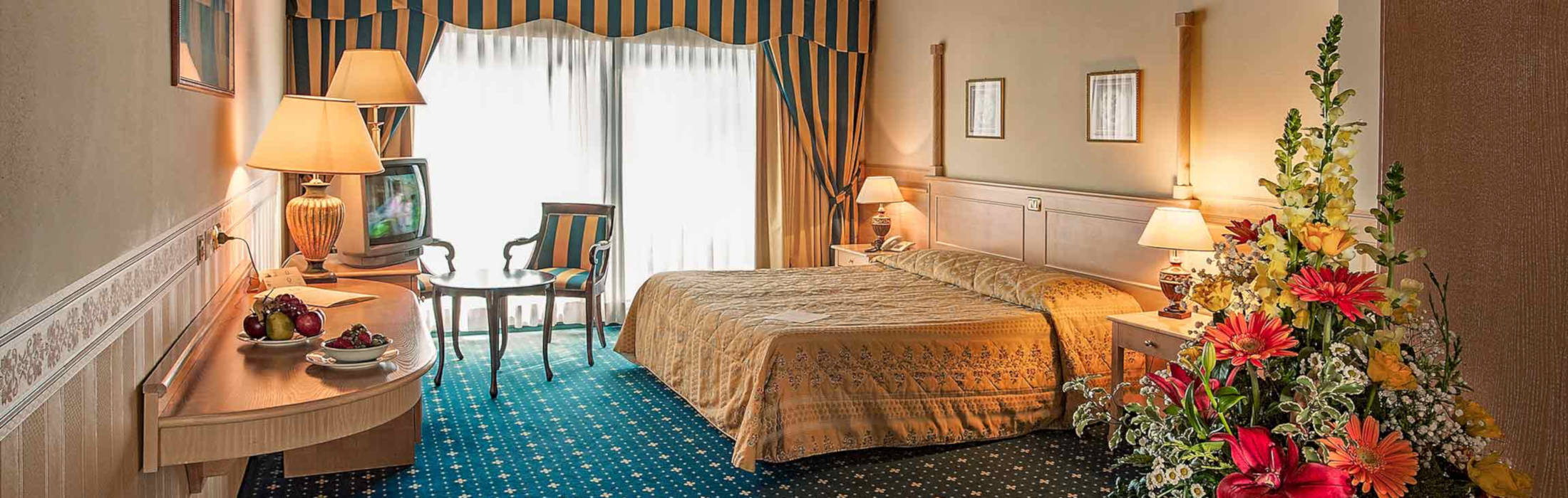 Rooms & Suites Ferrara Hotel - Hotel Orologio Ferrara Hotel Orologio ...